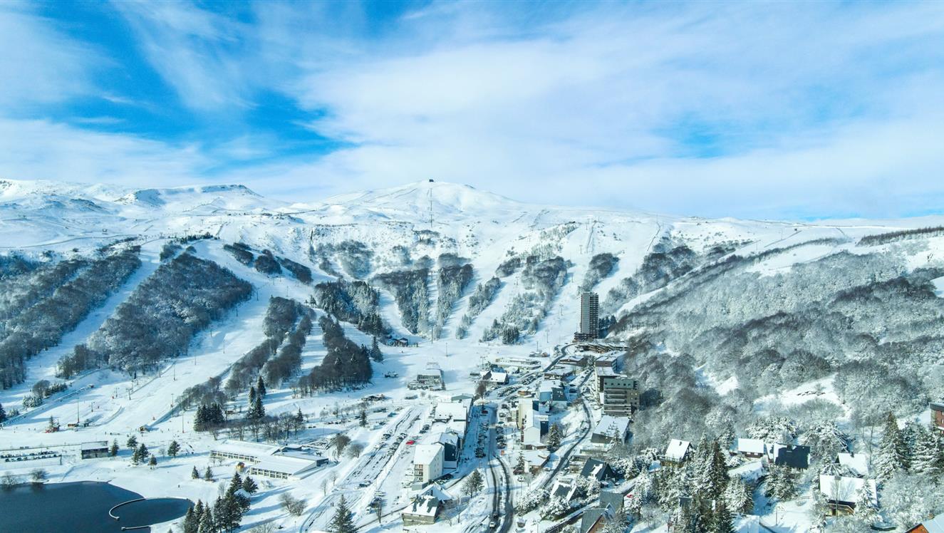 Super Besse vue du Ciel, le téléphérique de la Perdrix - Phototheque de ...
