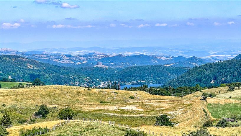 Le Col de la Croix Saint-Robert :Col Sauvage au Cœur du Sancy